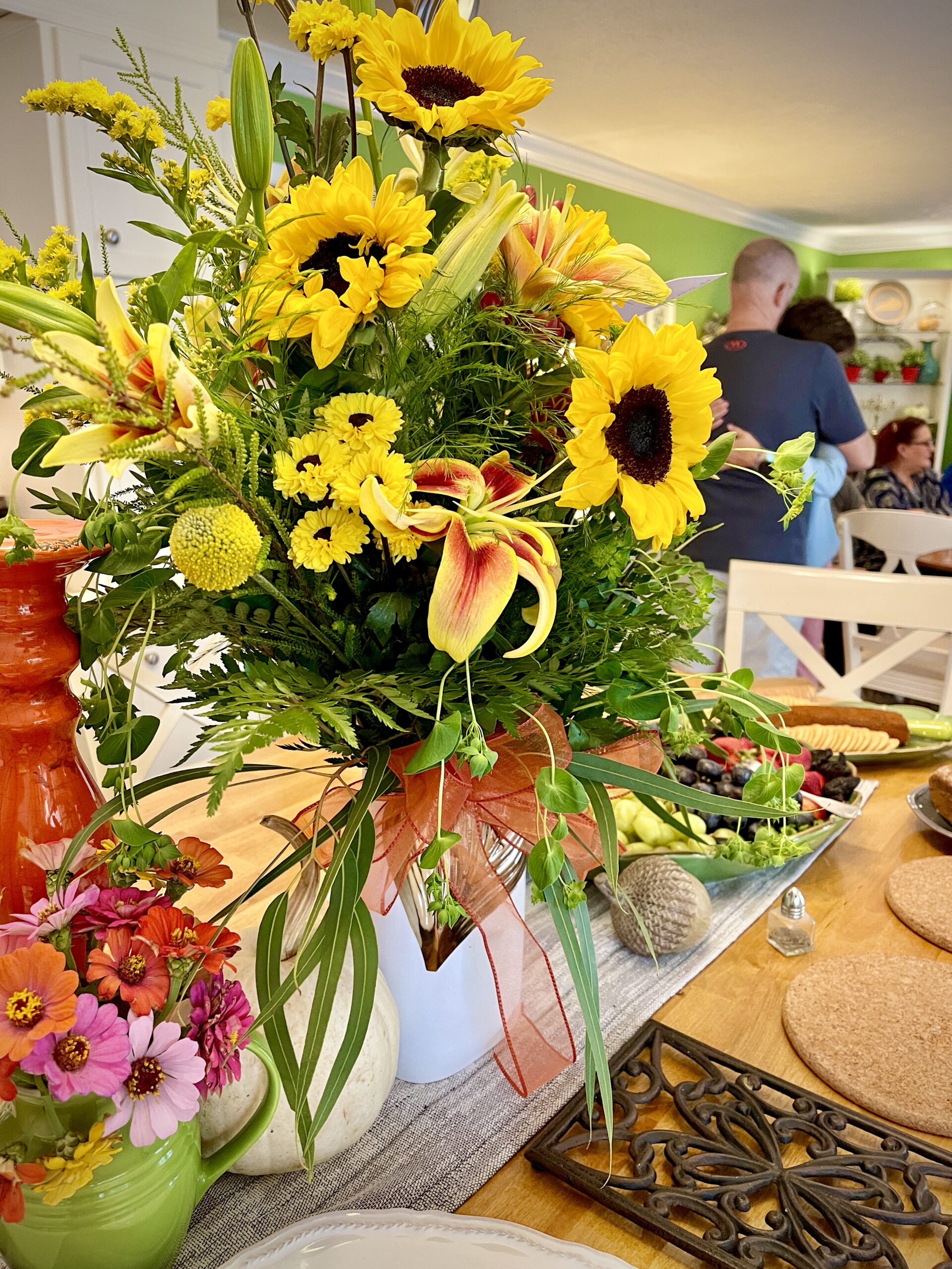 A Beautiful Gift Idea with Pressed Flowers - Feet Under My Table